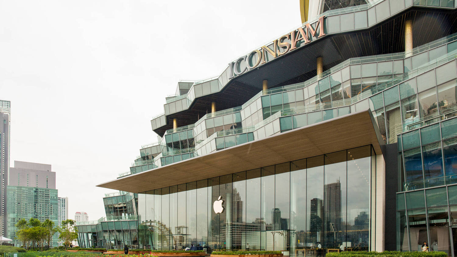 【2025曼谷ICONSIAM暹羅天地】交通/必買/樓層介紹/水舞時間/附近景點 – 小螺絲看世界