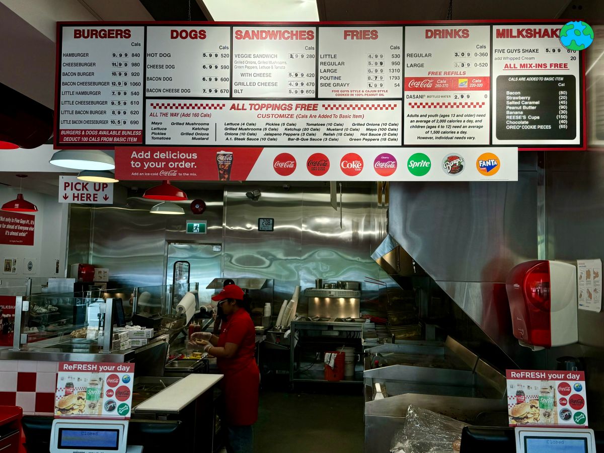 【Five Guys點餐攻略】中文菜單推薦、隱藏奶昔這樣點，15種配料任加 – 小螺絲看世界